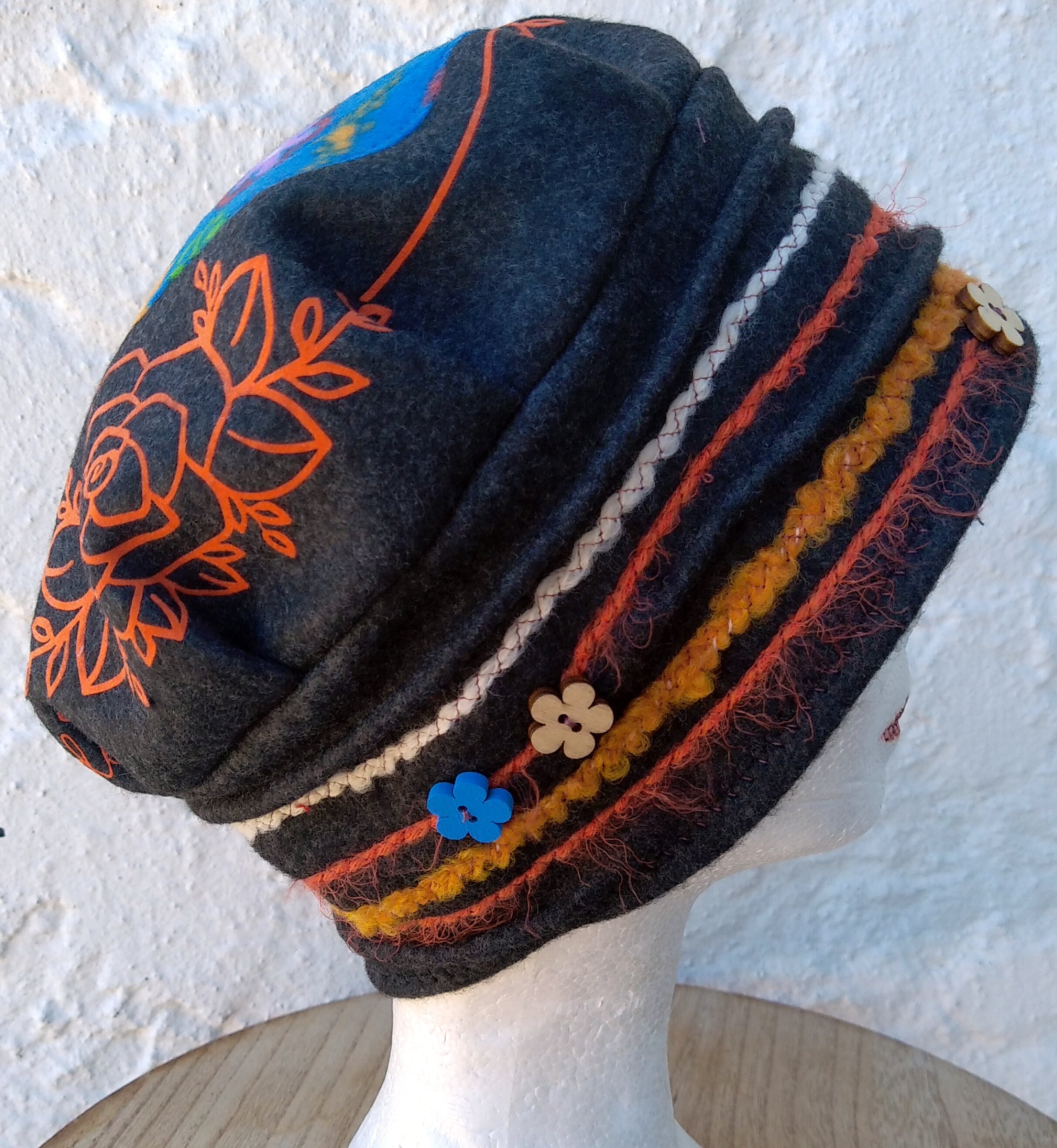Chapeau-toque fantaisie multimatières : par creasdeframboise