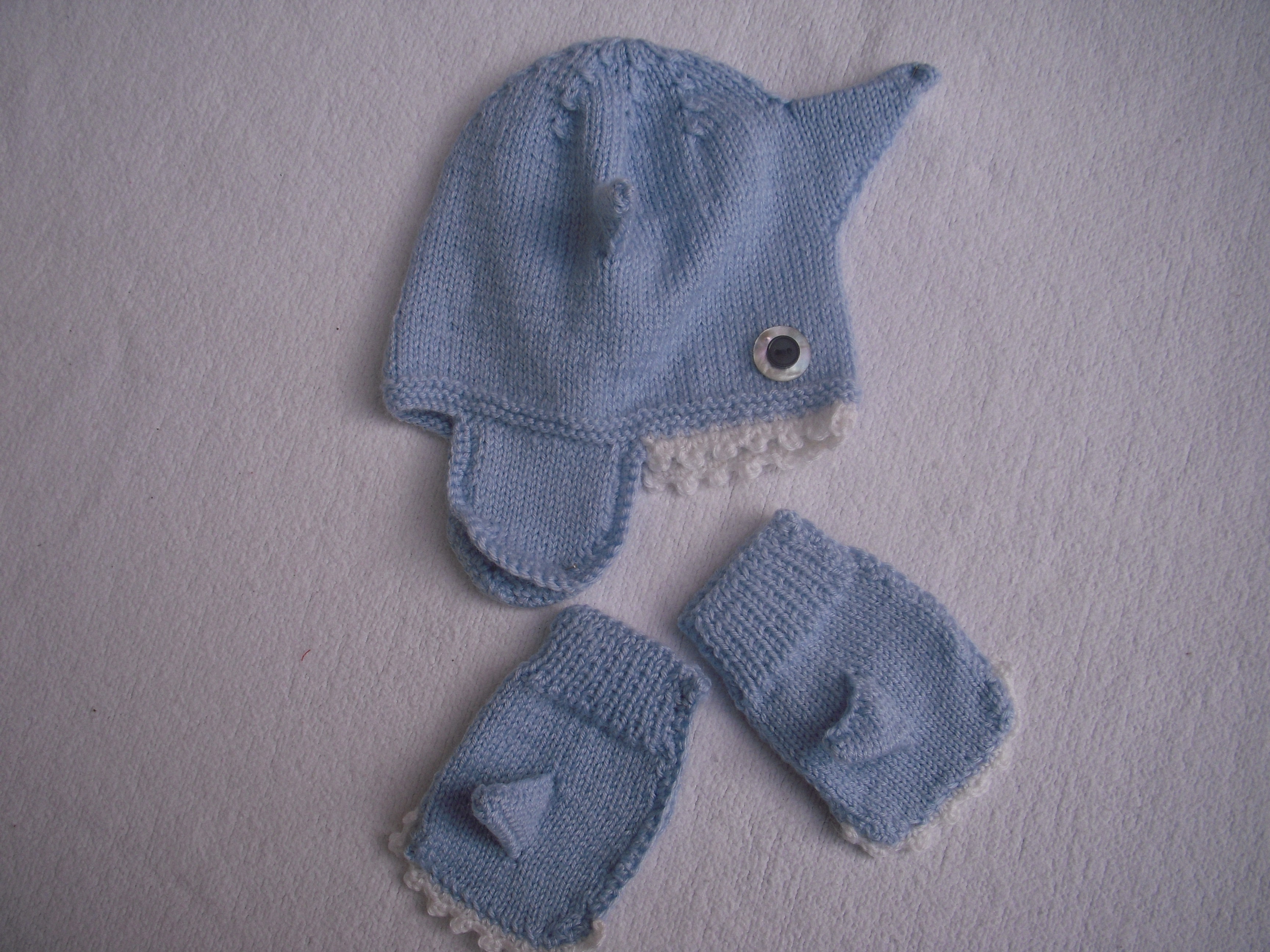 Bonnet moufle requin pour bébé 3/6 mois. : par mamydoux
