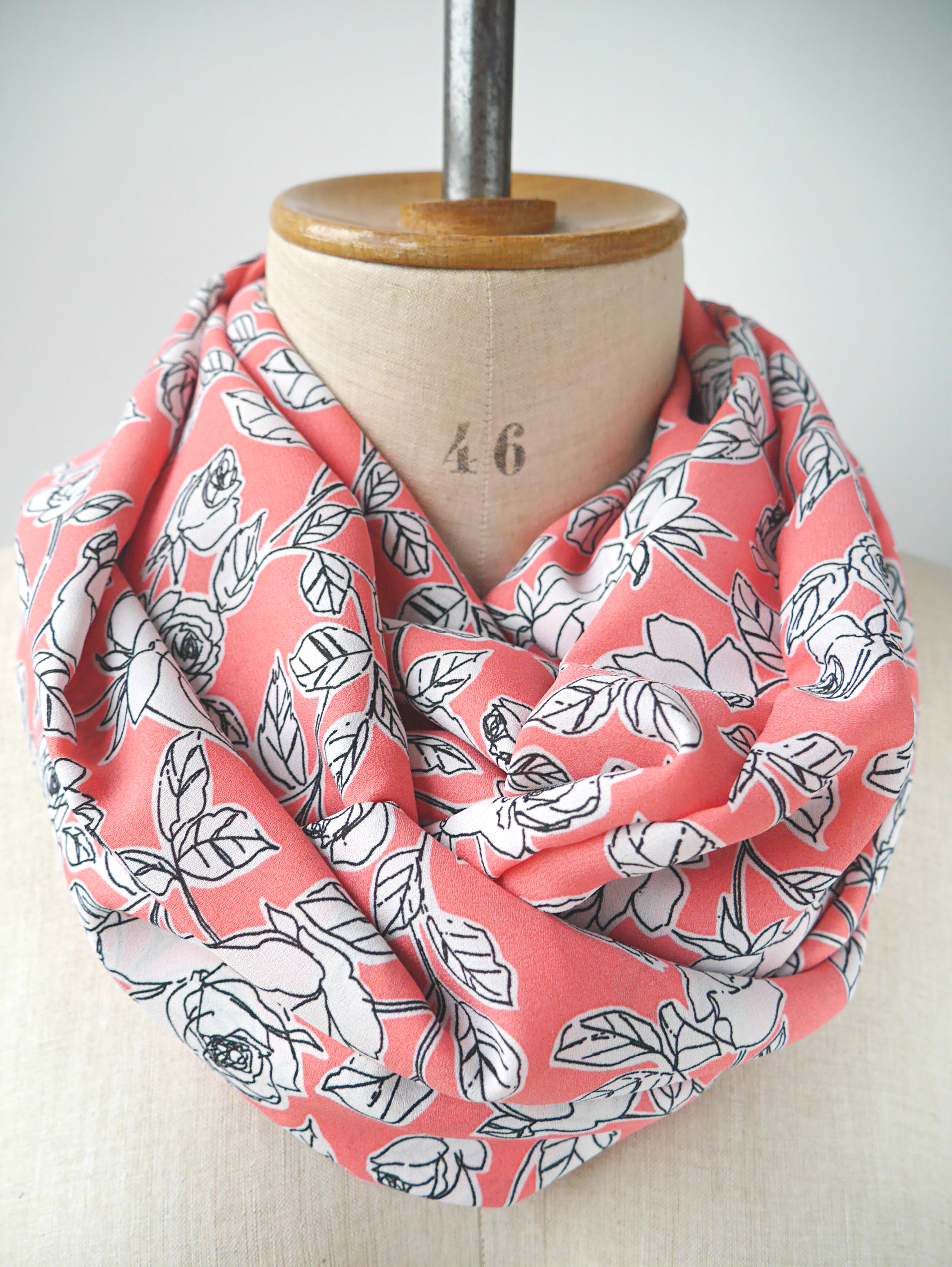 Tour de cou rose floral, snood femme rose, écharpe infinie roses ...